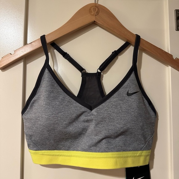 Nike | Intimates & Sleepwear | Nwt Nike Sports Bra | Poshmark